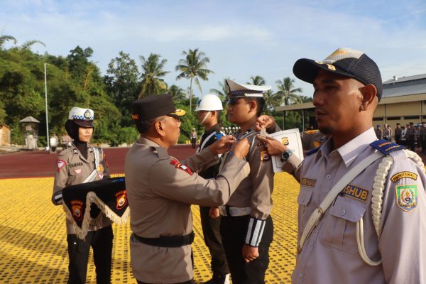 Wakapolda Bengkulu Pimpin Apel Gelar Pasukan Ops Keselamatan Nala I ... Wakapolda Bengkulu Pimpin Apel Gelar Pasukan Ops Keselamatan Nala I ...
