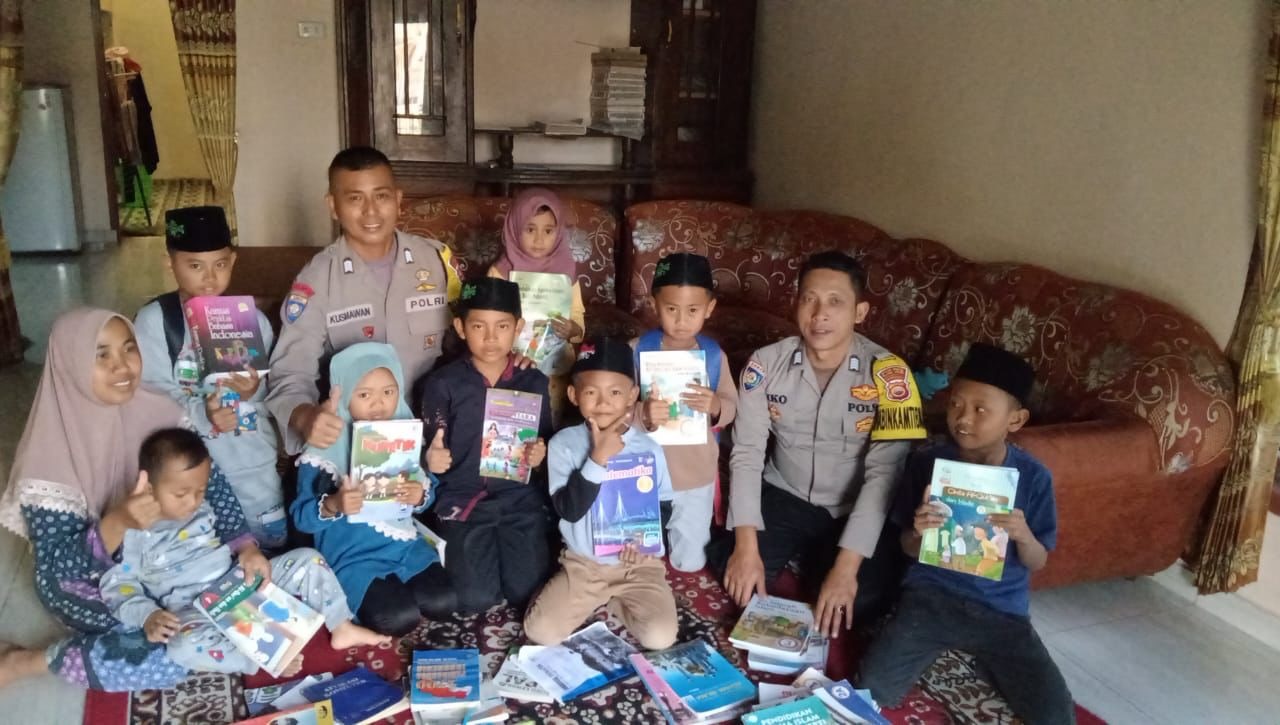 Sebar Foto Telanjang Dada Mantan Pacar, Remaja di Lebong Terancam ... Sebar Foto Telanjang Dada Mantan Pacar, Remaja di Lebong Terancam ...