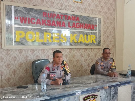 Kapolres Kaur Beri Arahan dan Semangat kepada Personel yang Akan ... Kapolres Kaur Beri Arahan dan Semangat kepada Personel yang Akan ...